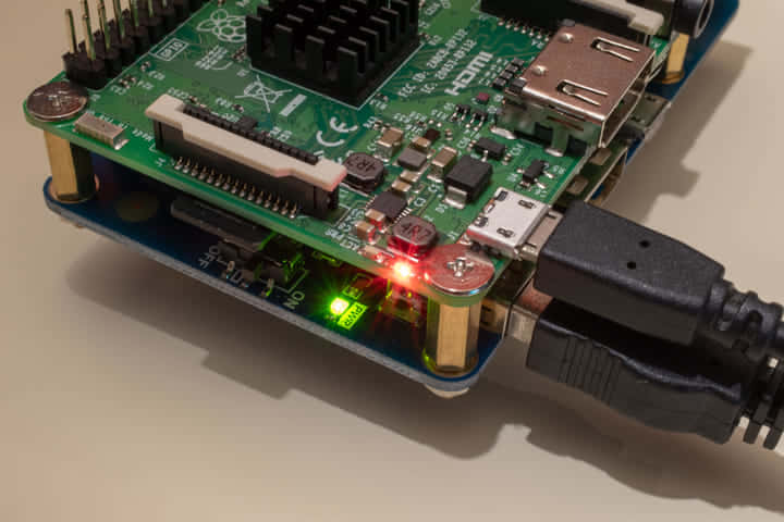 Raspberry PiをUPSライクに使えるバッテリー『Lithium-ion Battery Expansion Board』レビュー ...