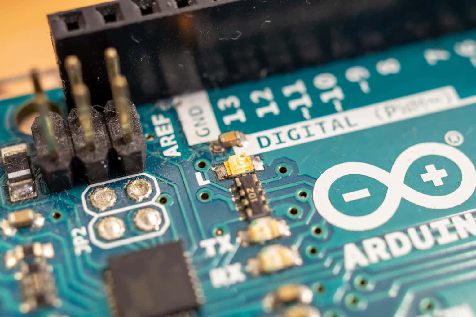 Arduinoボード上のLEDを光らせる方法 ｜ VOLTECHNO