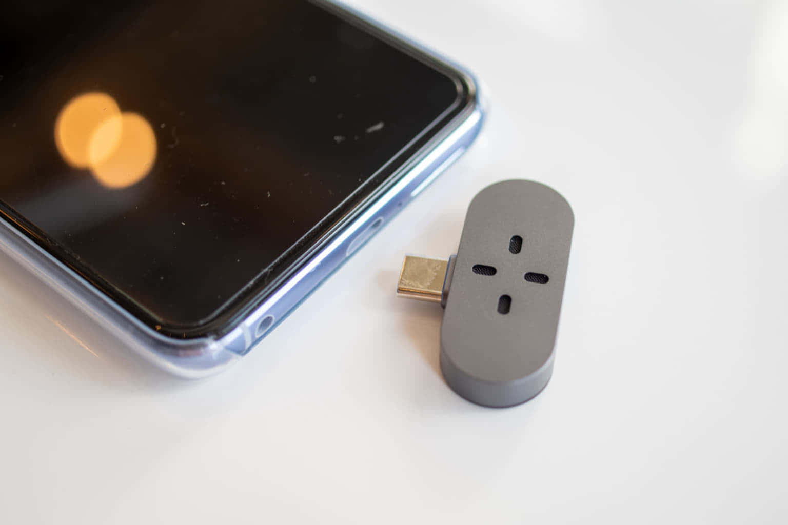 「ZERO」 スマホをアクセサリで高性能翻訳機に｜Makuake先行レビュー ｜ VOLTECHNO