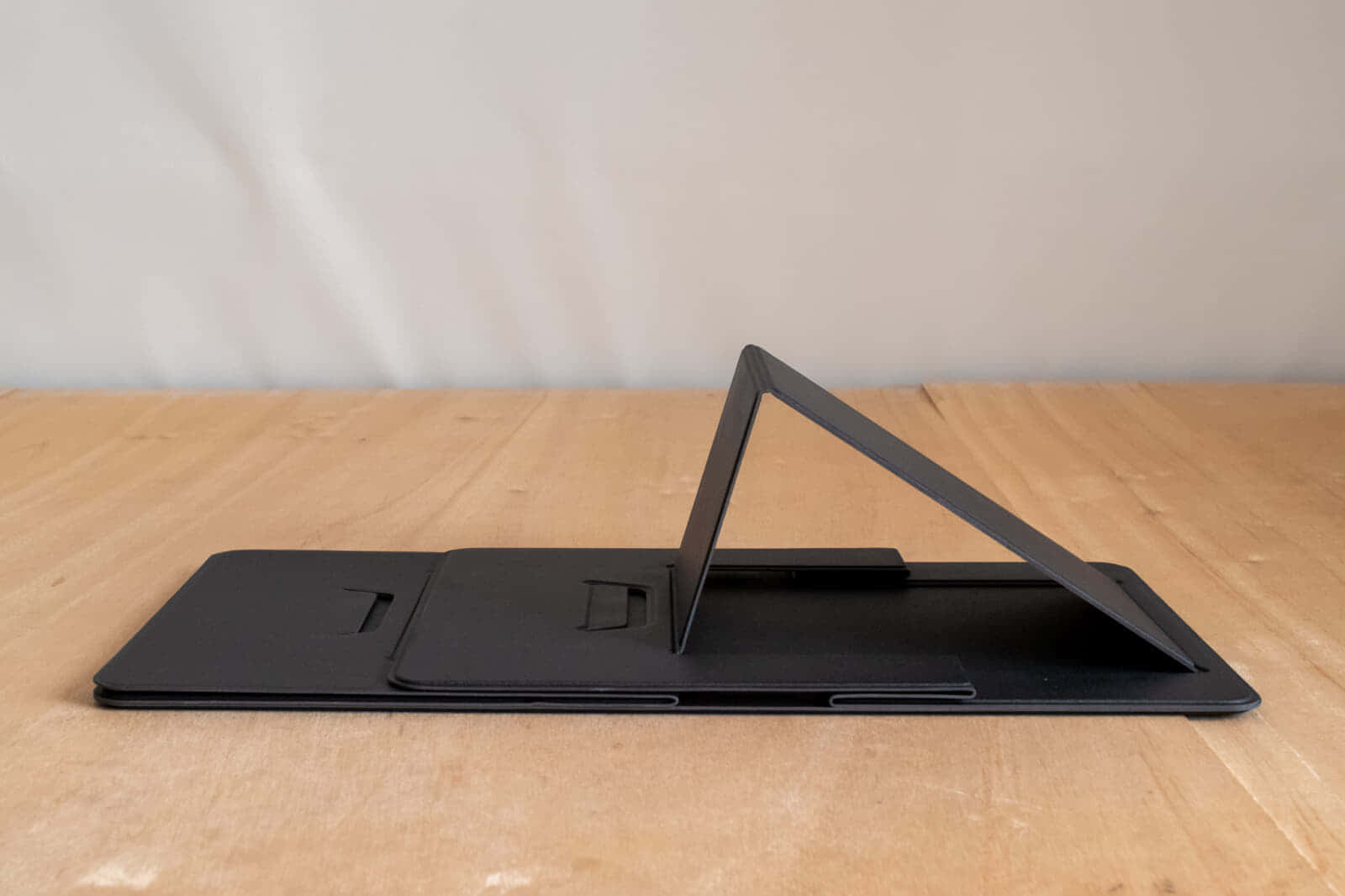 シンプル&軽量なPCデスク iSWIFT Piレビュー、快適な作業環境をどこでも実現！ ｜ VOLTECHNO