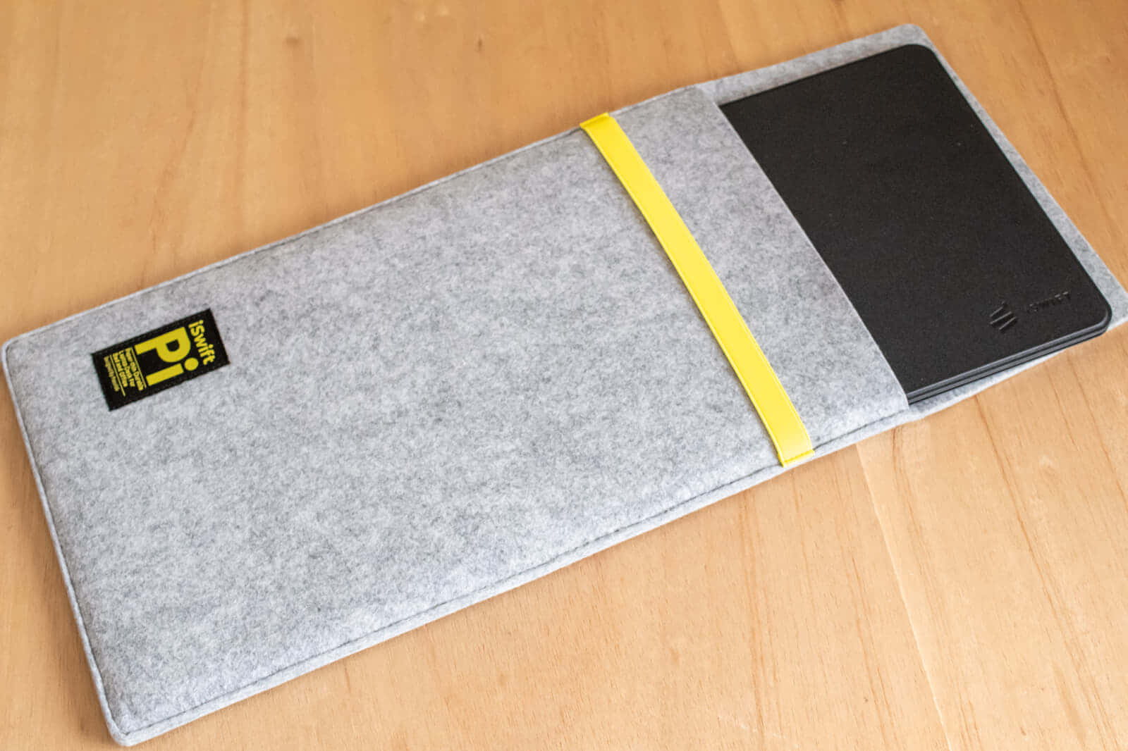 シンプル&軽量なPCデスク iSWIFT Piレビュー、快適な作業環境をどこでも実現！ ｜ VOLTECHNO