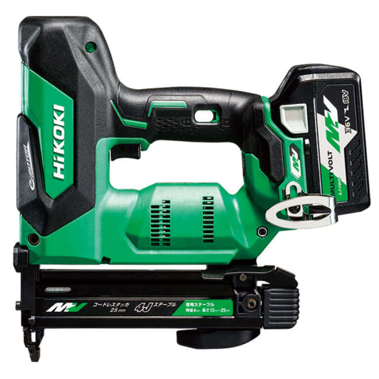 マキタ ST001G 充電式 J線タッカを発売、作動レスポンス向上の40Vmaxモデル ｜ VOLTECHNO