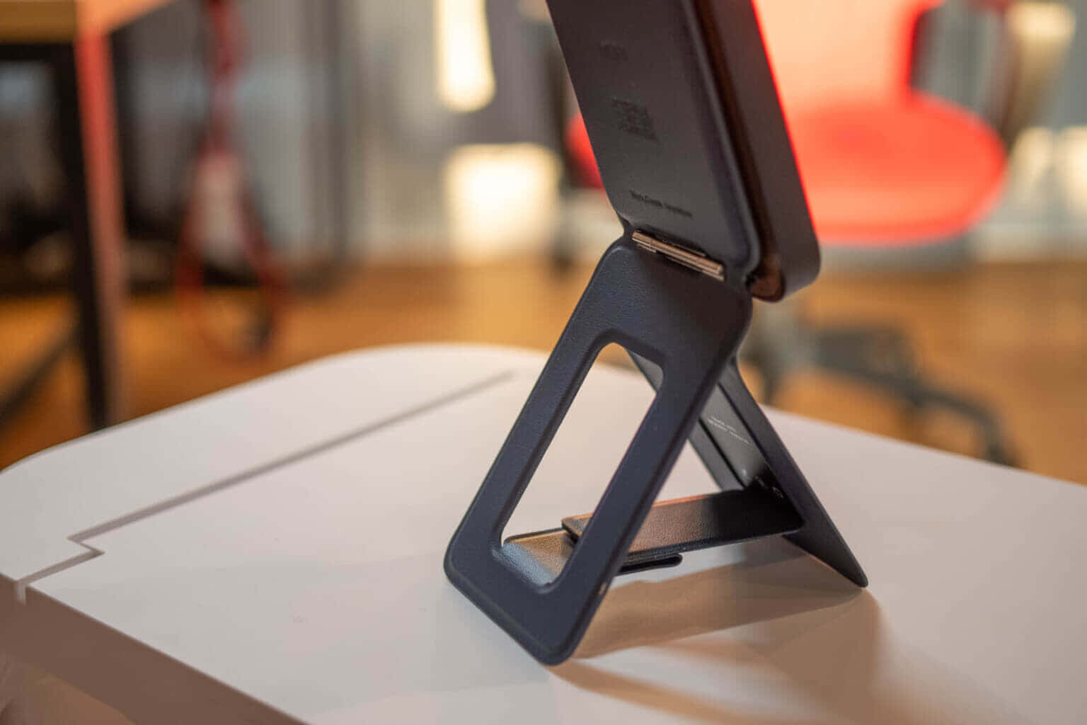 MOFT JSF 8-in-1多機能スタンドでスマホはもっと便利になる、MagSafe対応のスマホスタンド ｜ VOLTECHNO