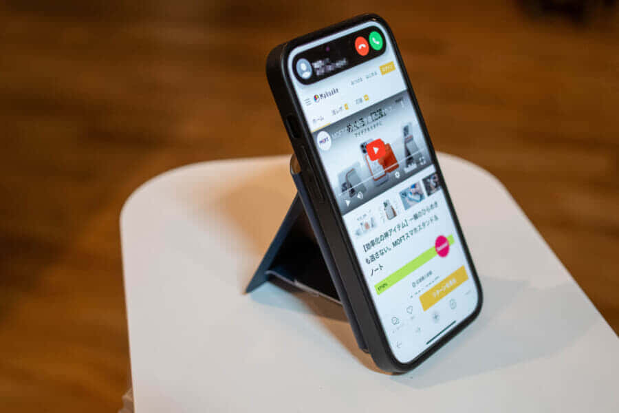 MOFT スマホスタンド＆ノートがクラファンに登場、スマホ用メモ帳の完成形が今ここに ｜ VOLTECHNO